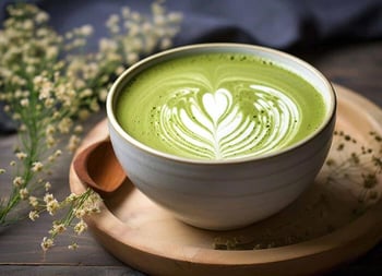 Everything you need to know about matcha - Benefits, tips and recipes